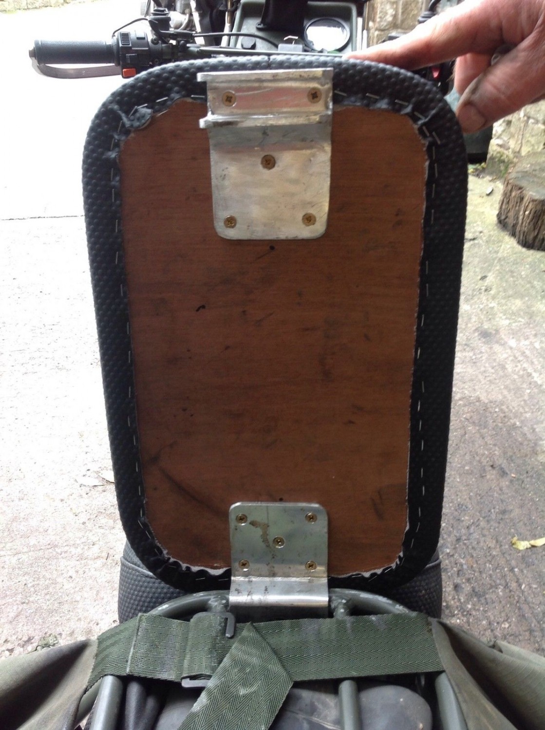 HARLEY DAVIDSON MT350 PILLION PASSENGER SEAT