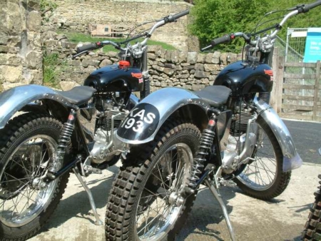 PRE 65 VINTAGE - Triumph Twins 400cc Trials - £8,995