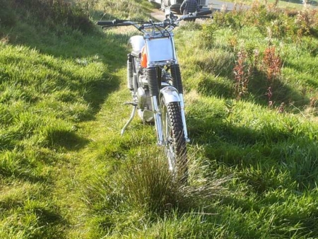 PRE 65 VINTAGE - Triumph Twins 400cc Trials - £8,995