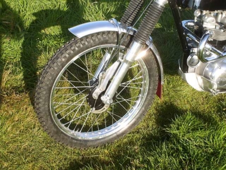 PRE 65 VINTAGE - Triumph Twins 400cc Trials - £8,995