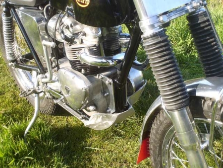 PRE 65 VINTAGE - Triumph Twins 400cc Trials - £8,995