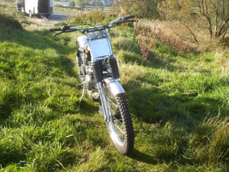 PRE 65 VINTAGE - Triumph Twins 400cc Trials - £8,995