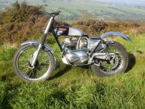 PRE 65 VINTAGE - Triumph Twins 400cc Trials - £8,995