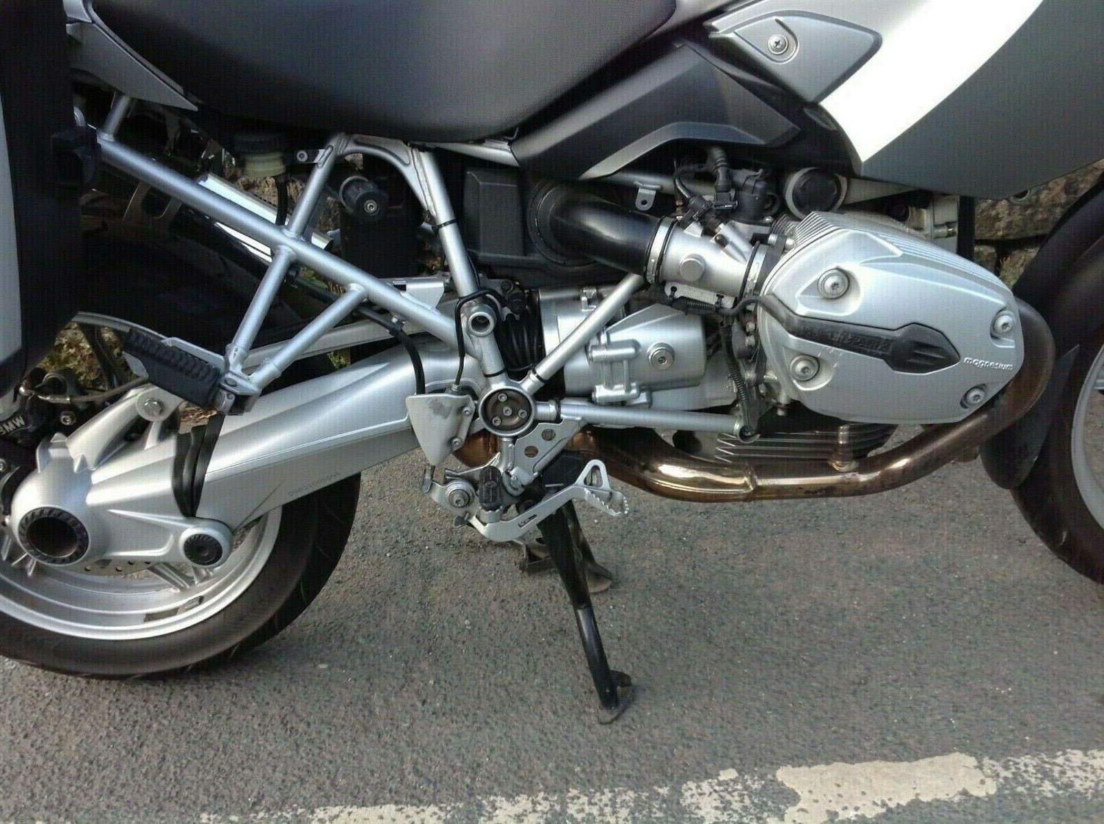 05 BMW R 1200 GS UNMARKED METALIC SILVER & BLUE WITH FULL LUGGAGE BOXES ...